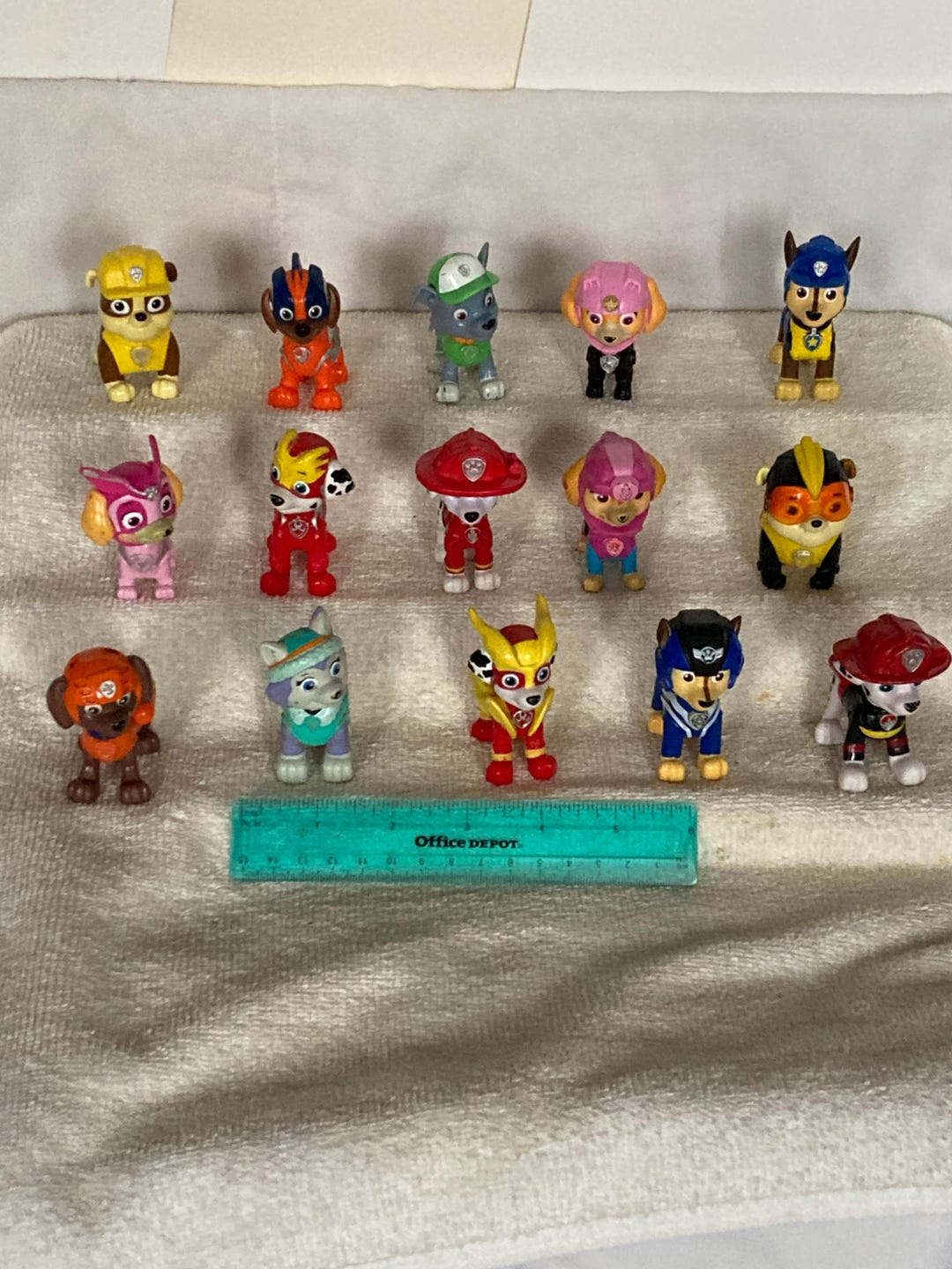Paw Patrol-action Figures-lot of 15-mixed-2000-fair - Etsy