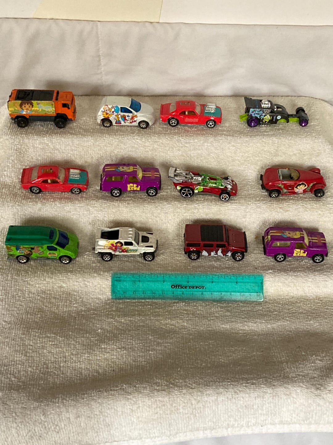 Hot Wheels-matchbox-lot of 12-cartoons-2000-fair - Etsy