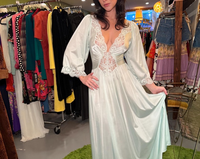 Vintage OLGA Shiny Blue to Minty Green Nightgown and Robe Set - Etsy