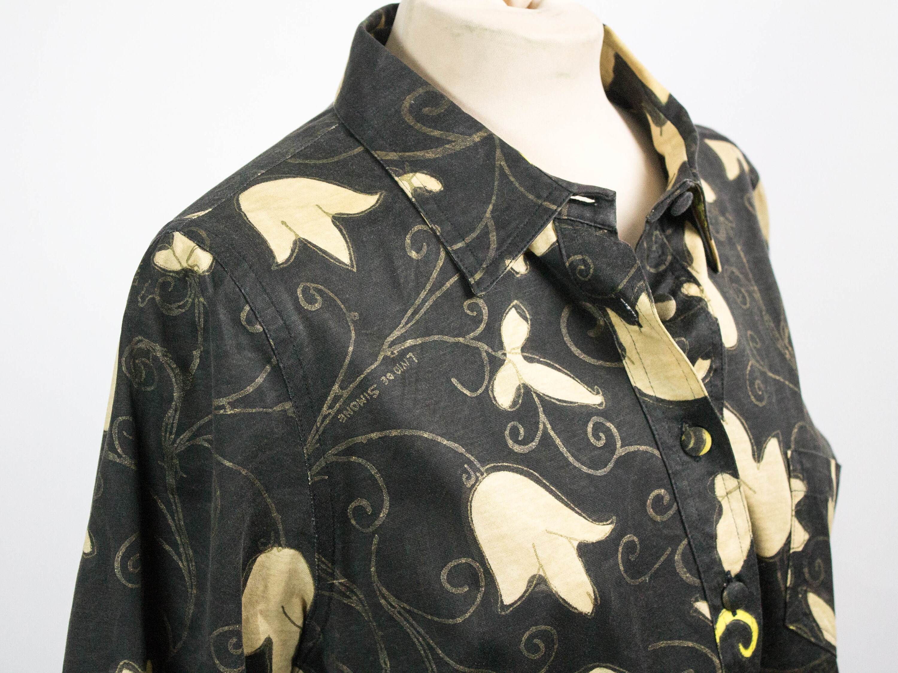 Capri Vintage Eighties Floral Hand Painted 60s 70s Black | Etsy