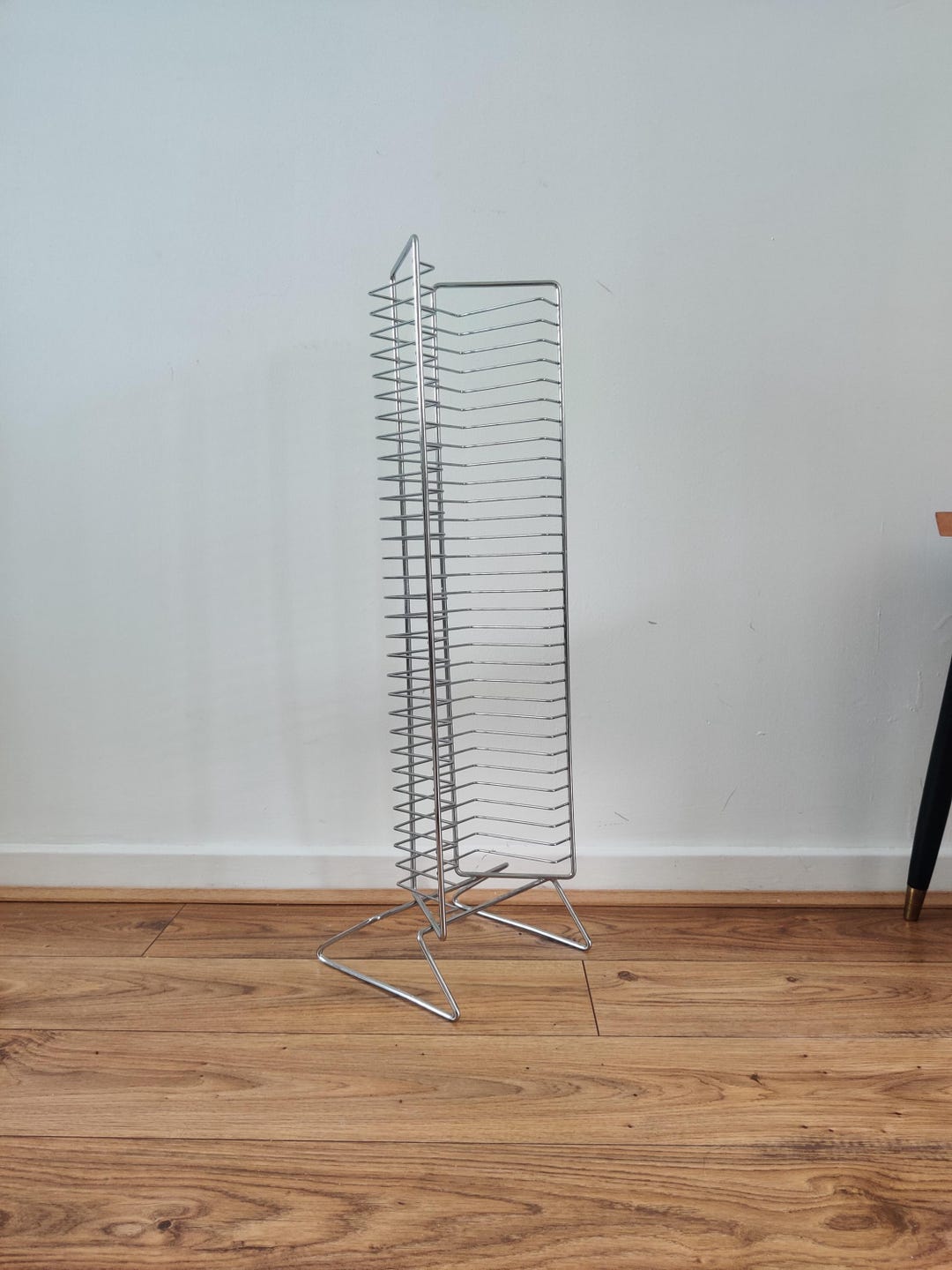 Vintage Wire DVD Tower, Post Modern, Holds 30 Dvds, Playstation, Xbox ...