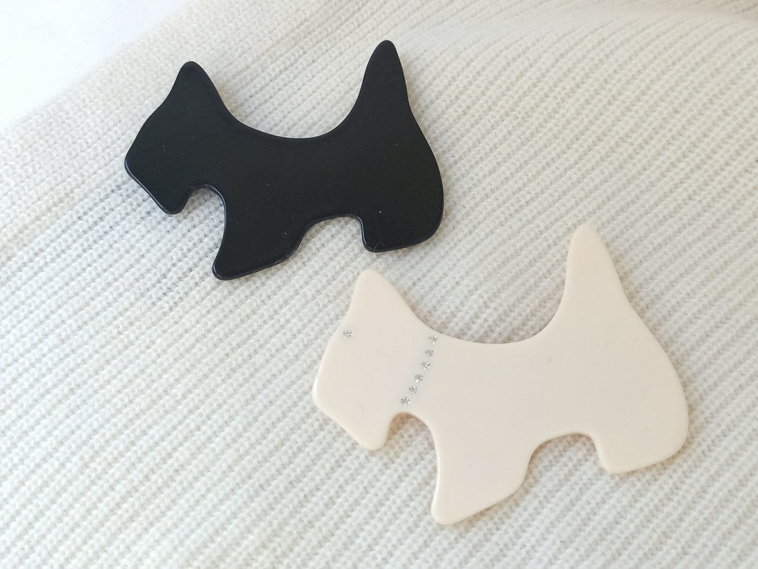 Vinage Plastic Brooch scotty the Dog is the Symbol of the Agatha Brand ...