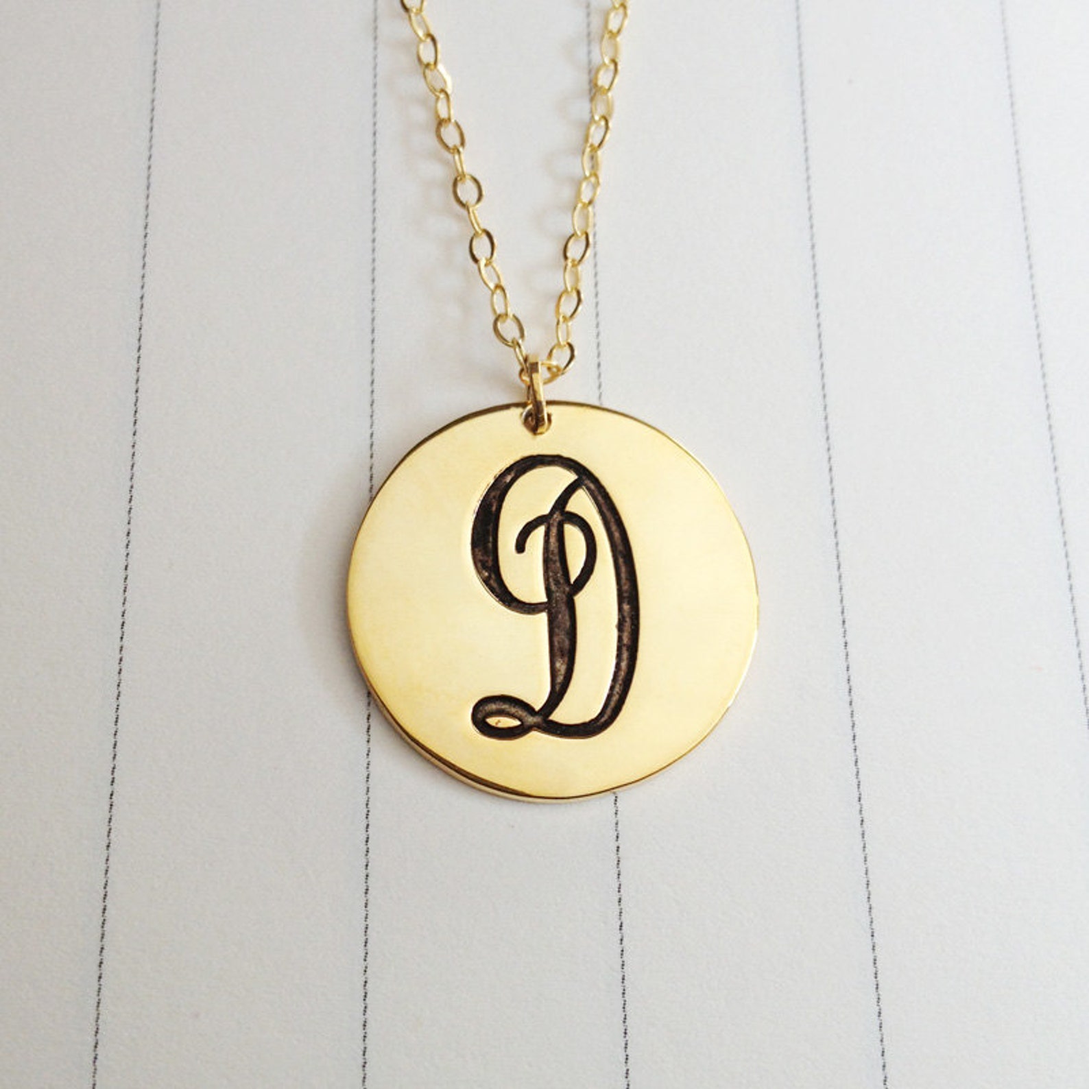 Engraved Disc Pendant,tiny Disc Necklace,gold Monogram Disc Necklace,0. ...