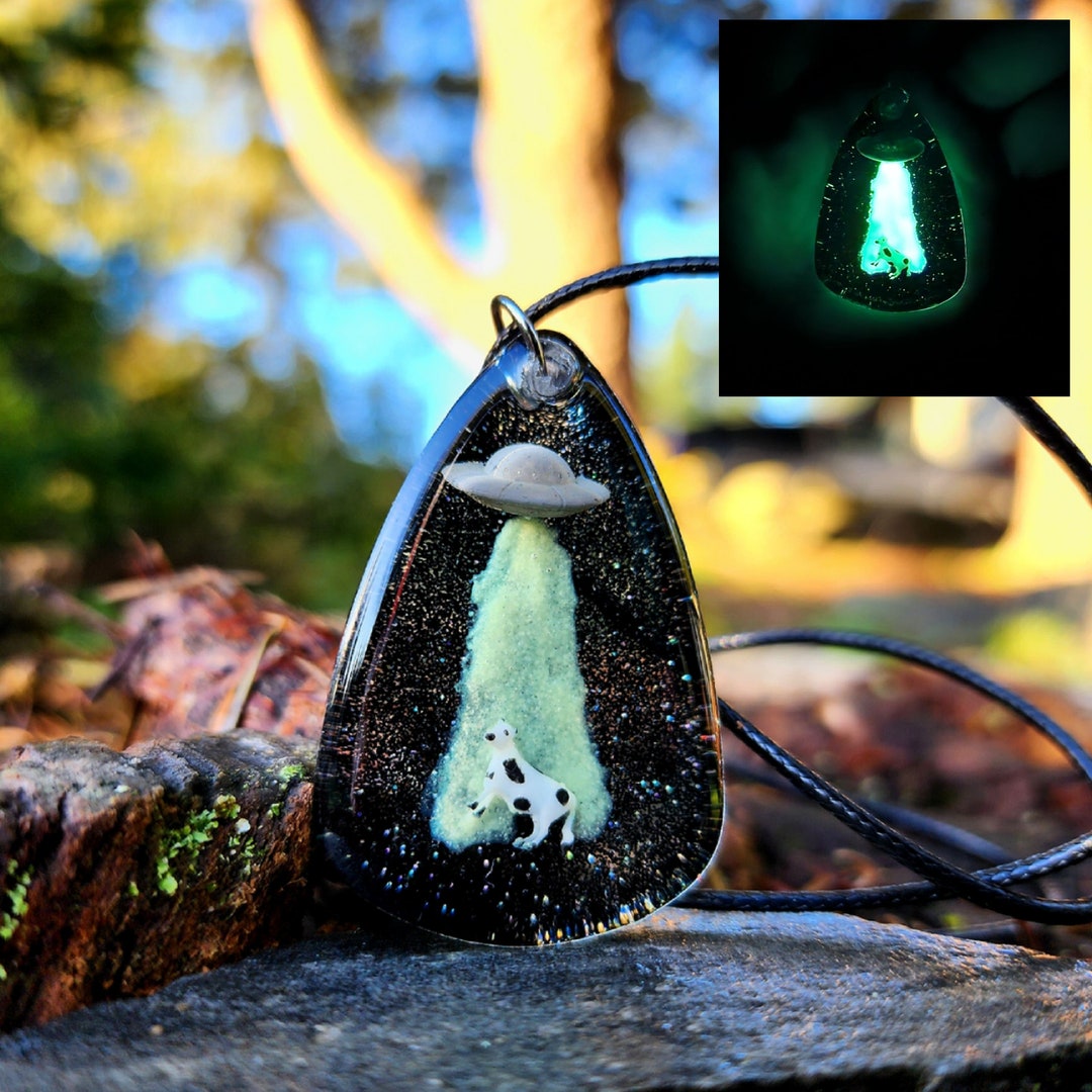 Limited Edition, Alien and Cow Necklace, Alien, Cow, UFO, Gift, Aliens ...