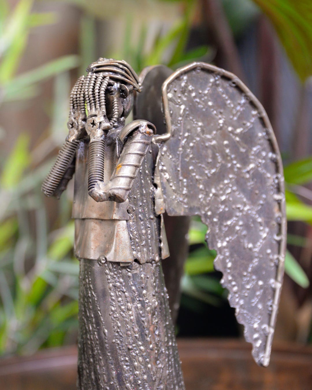 Weeping Angel Scrap Metal Sculpture: Recycled Metal Art - Etsy UK