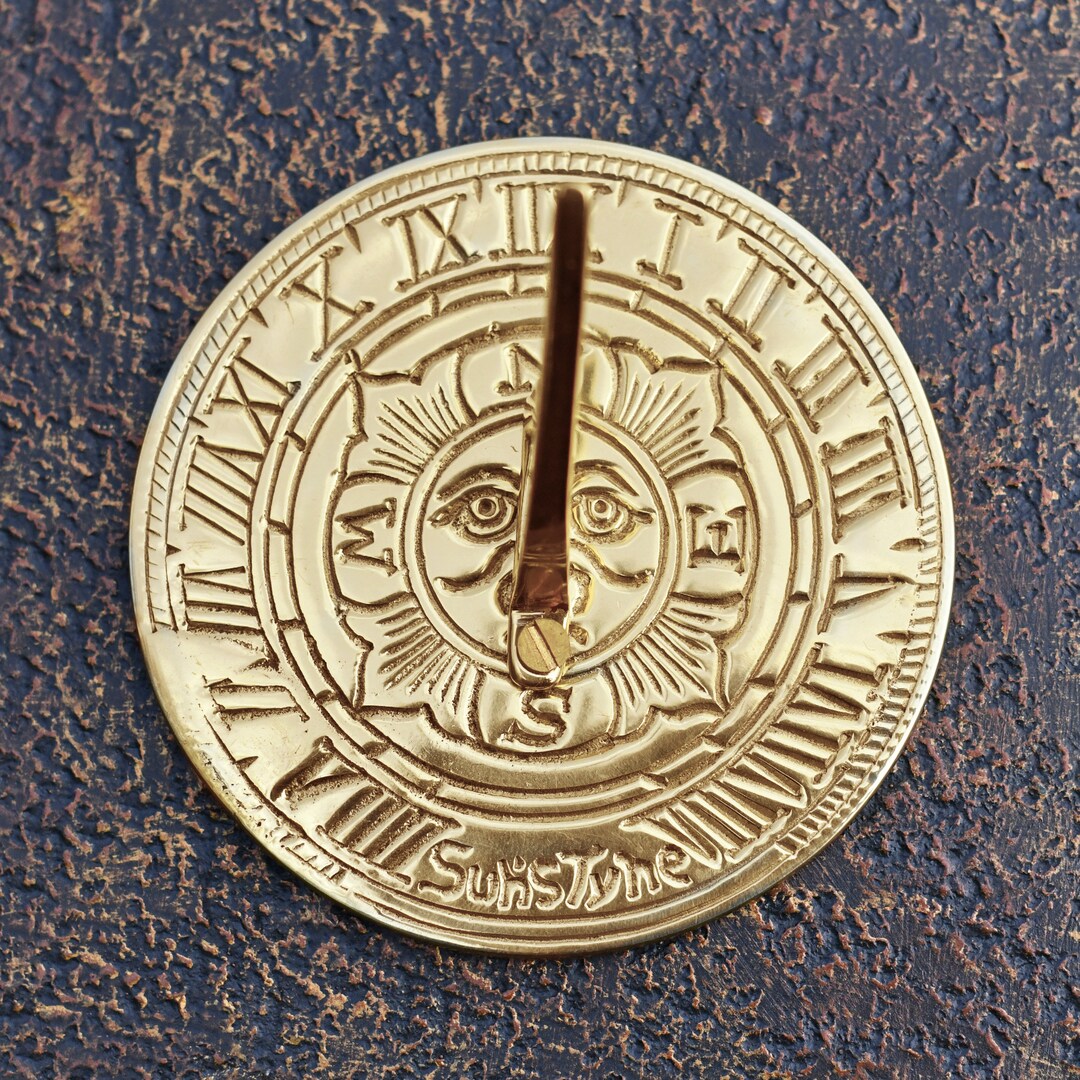 Mini Polished Brass Sun Roman Numerals Sundial 9.5cm Garden Decoration ...