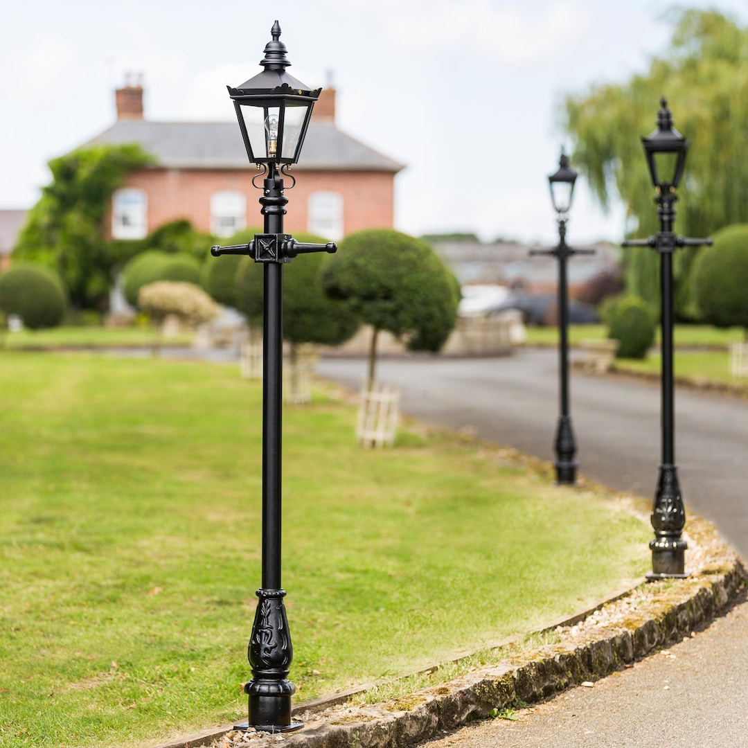 Victorian Style Lamp Post: Black Iron & Steel Garden Lighting (7ft) - Etsy