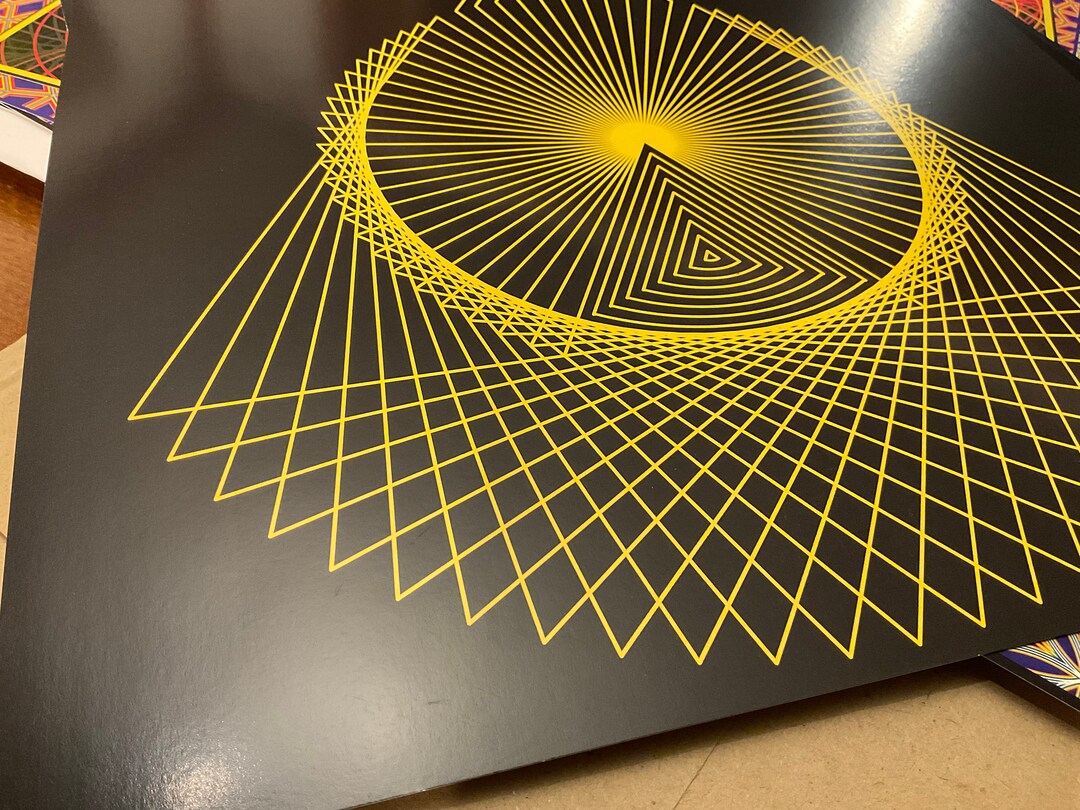 Moiré Pattern Wall Decor // Geometric Art Print // Line Art Poster - Etsy