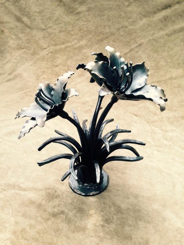 Handforged Iron Day Lily Sculpture, Blacksmith Flower - Etsy