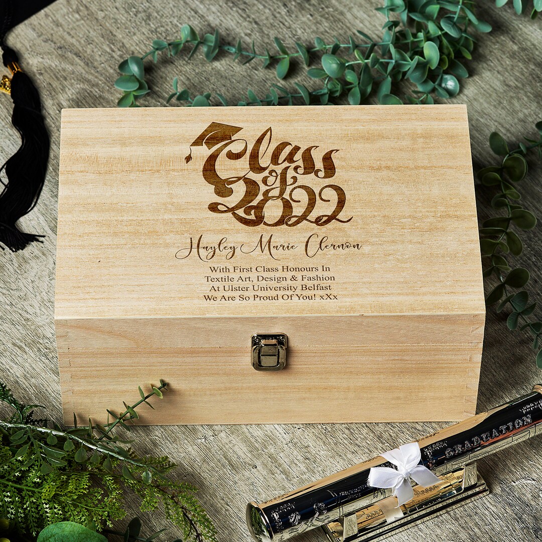 Personalised Large Wooden Graduation Keepsake Memory Gift Class of ...