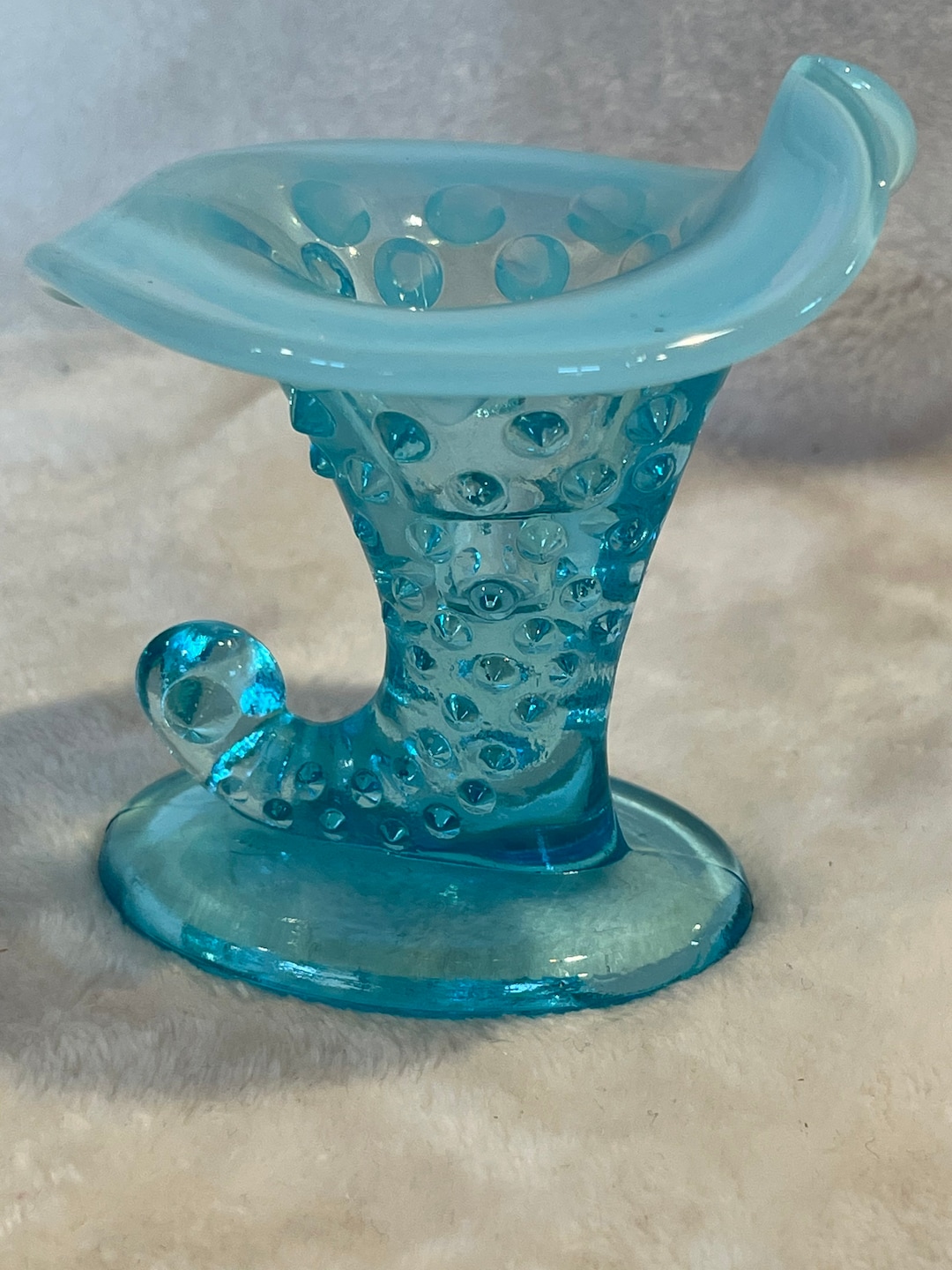 Vintage Fenton? Hobnail Cornucopia Vase - Etsy
