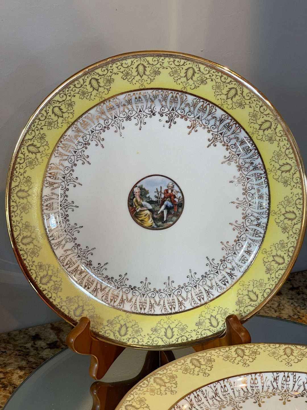 Vintage Colonial Plates (5) - Etsy