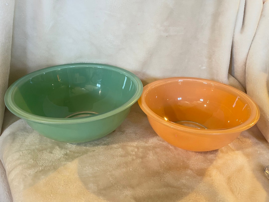 Vintage Pyrex Bowls-clear Bottom - Etsy