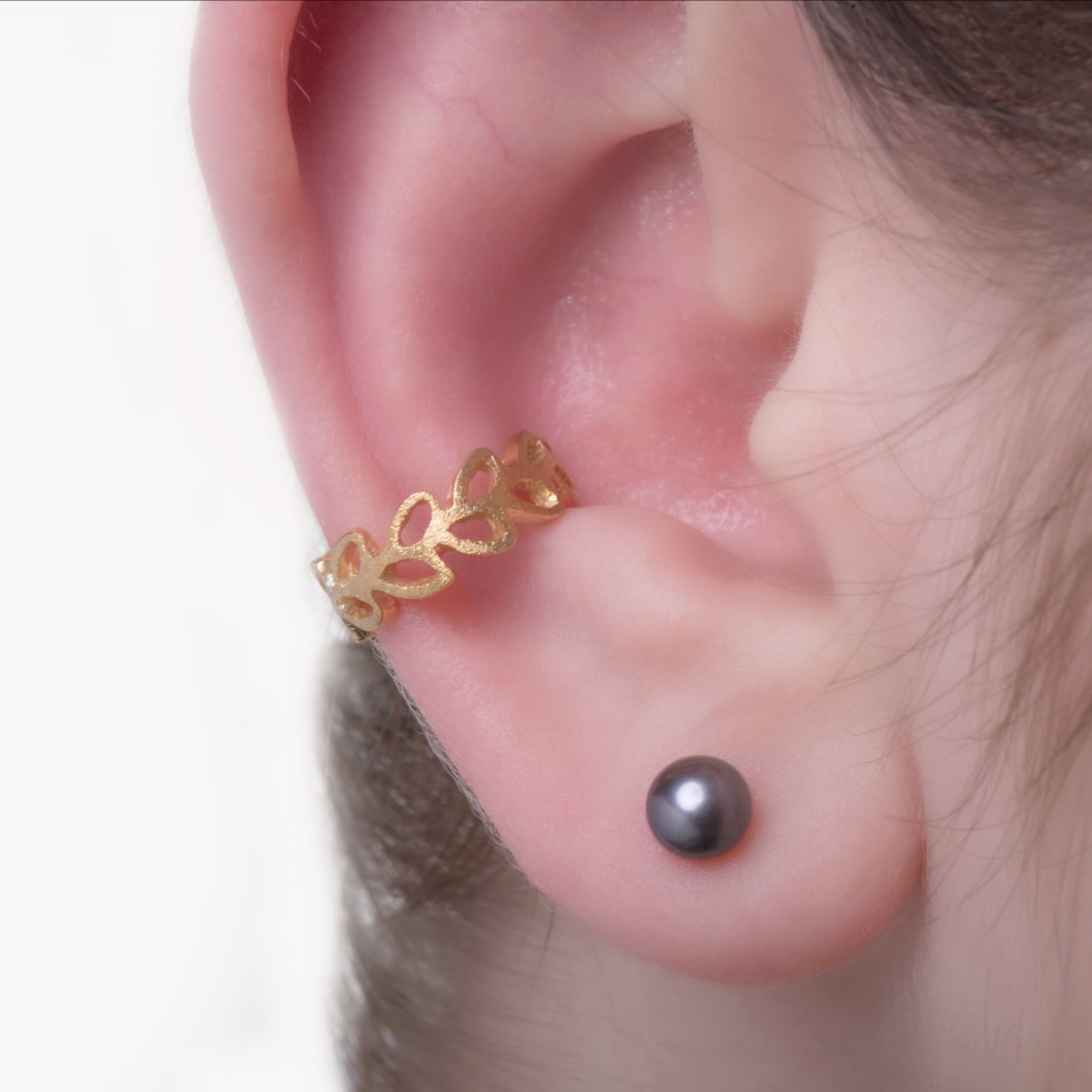 Solid Gold Ear Cuffleaves Ear Cuff 9k&14k Gold Ear Cuffsnon | Etsy