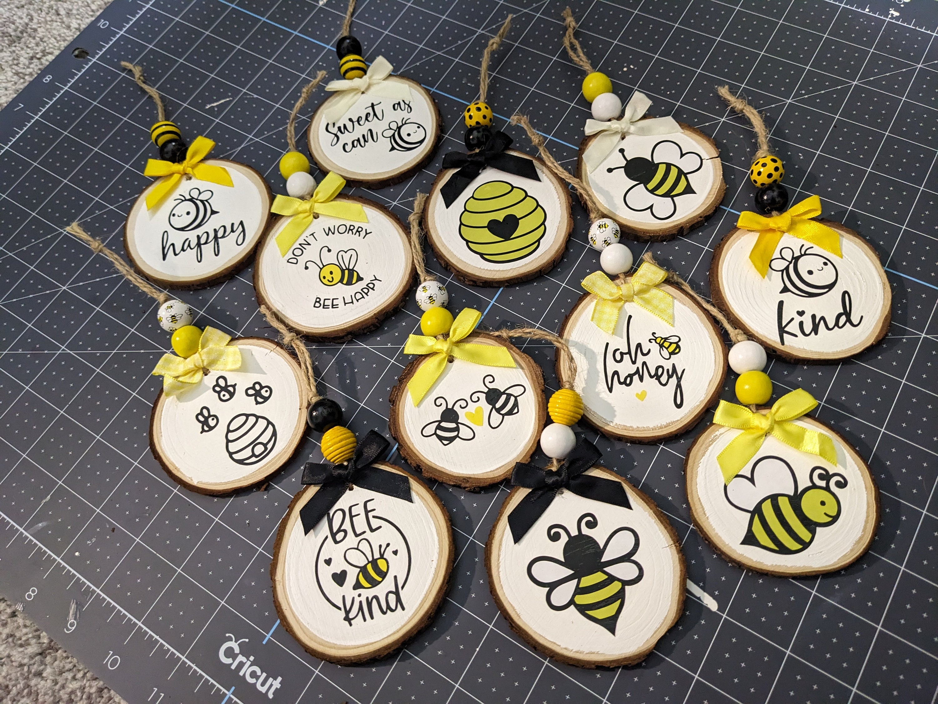 Bee Ornament, Spring Bee Decor, Mini Wood Slice, Handmade Ornament ...