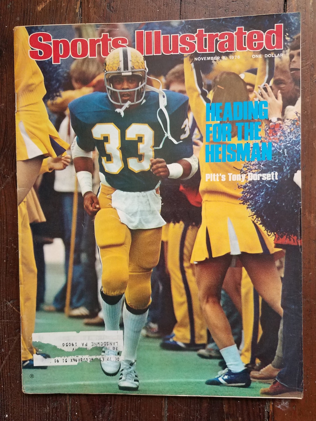 Tony Dorsett "heading for the Heisman" Sports Illustrated, Nov. 8, 1976 ...