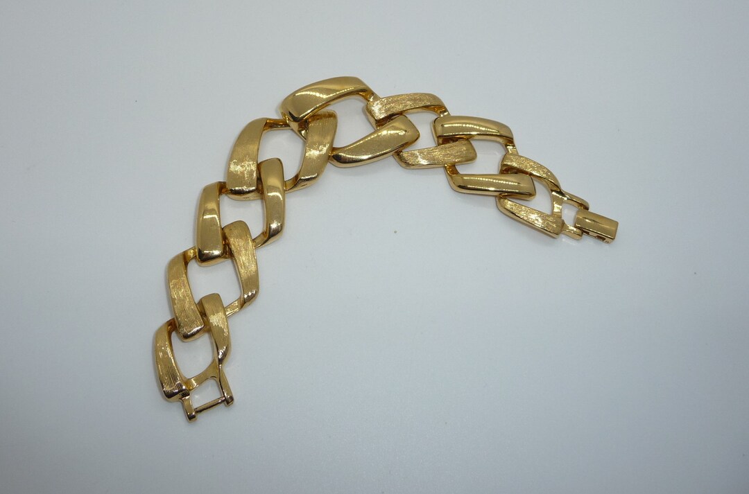 Vintage Signed Napier Pat. 4.774.743 Gold Plated Textured and Polished ...