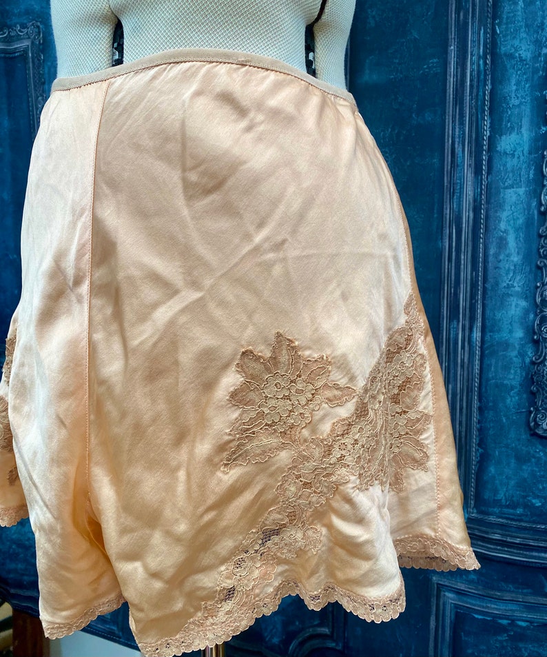 Vintage 1920s / 1930s Peach Silk Tap Pants Lace Pinup 20s 30s UK Small ...