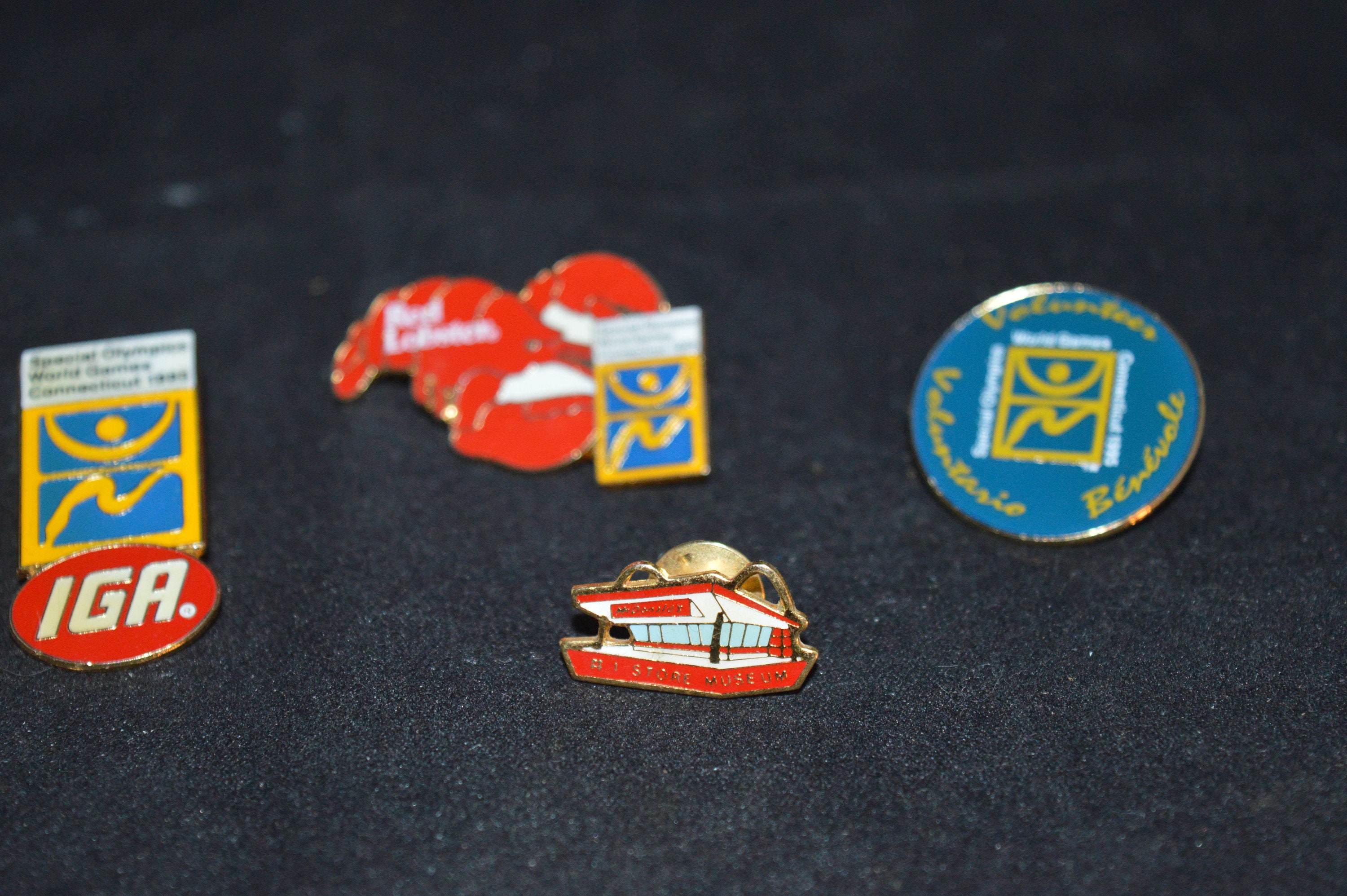 Special Olympic Sponsor Pins / Mcdonalds / Red Lobster / IGA / World ...