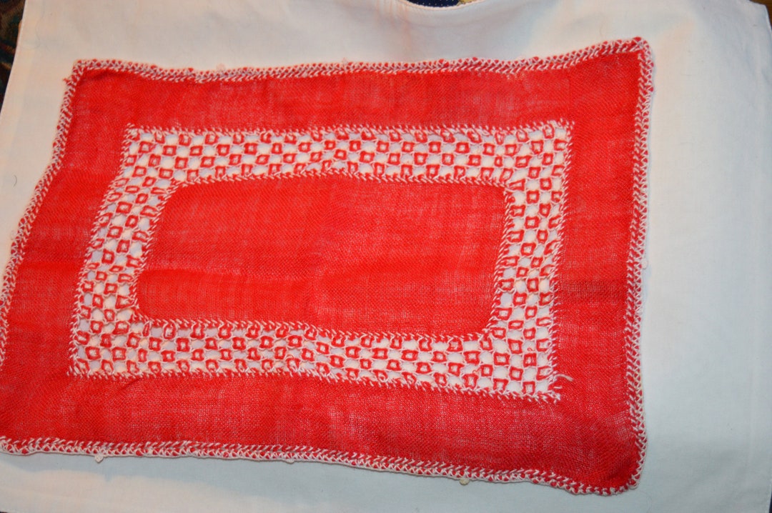 Red Linen Doily / White Trim / Linen / Red / Doily / 14" X 10" / Good ...