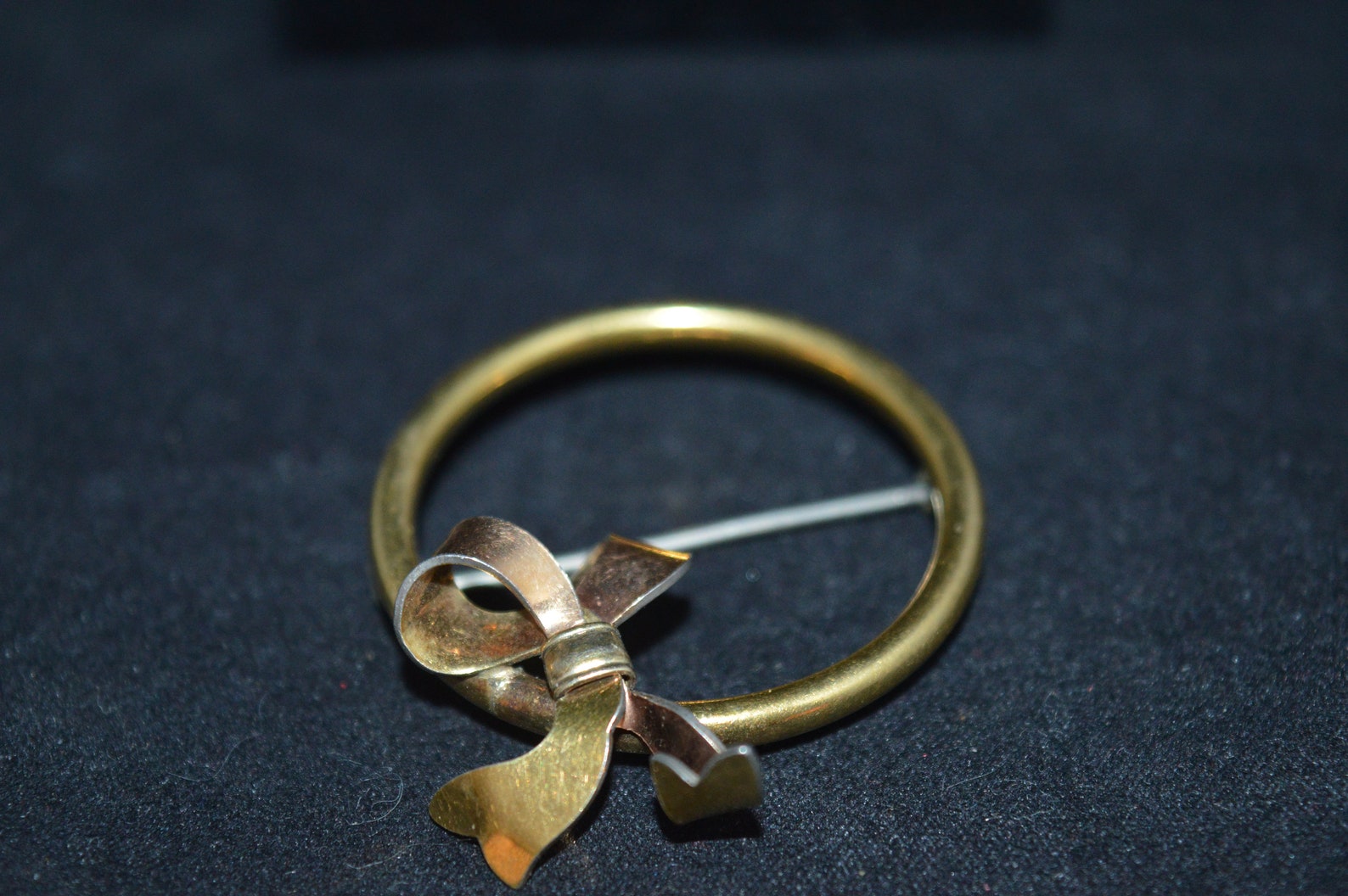 Krementz Circle Brooch / Circle Brooch / Krementz / Bow / - Etsy