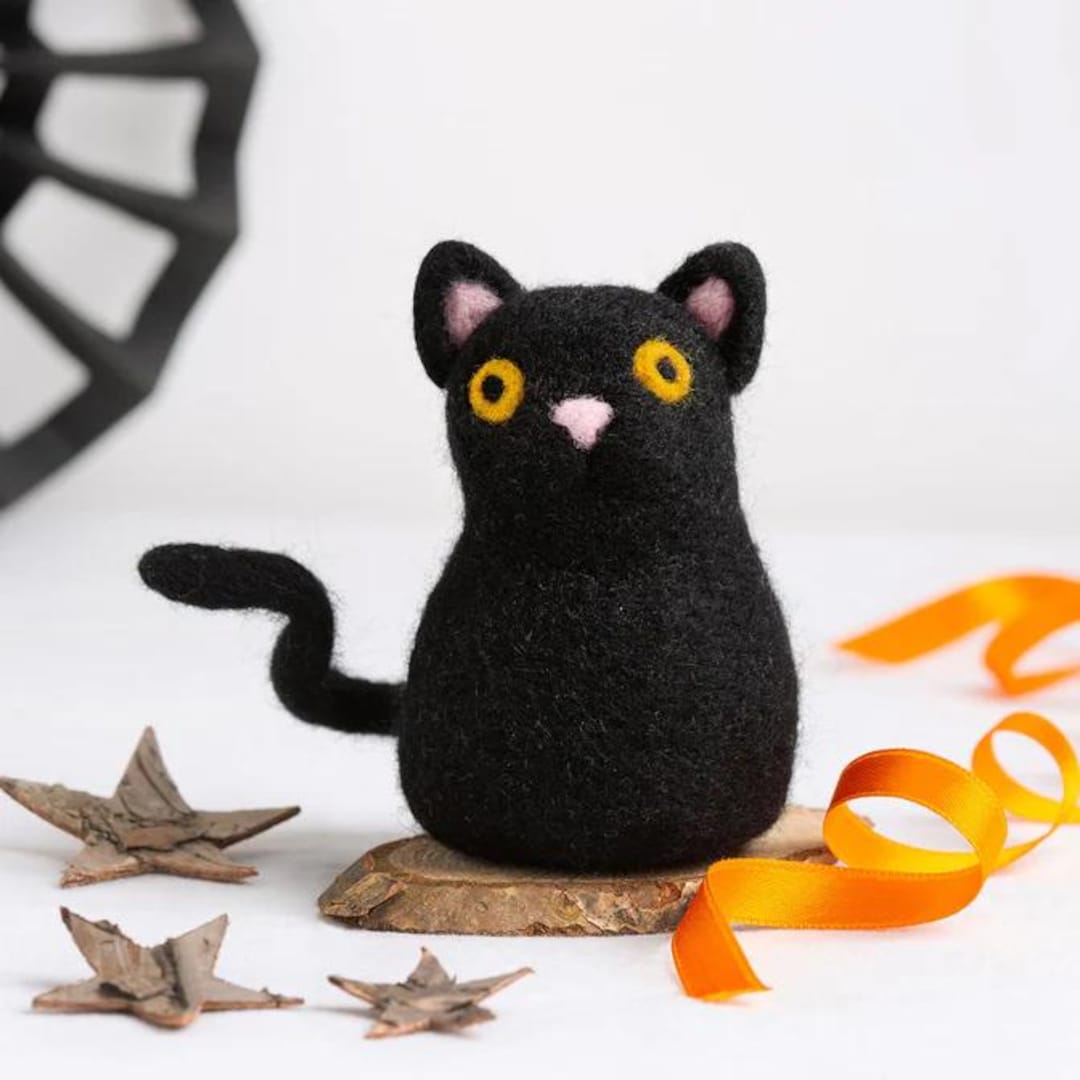 Black Cat Needle Felting Kit | Easy Halloween Needle Felting Pattern by ...