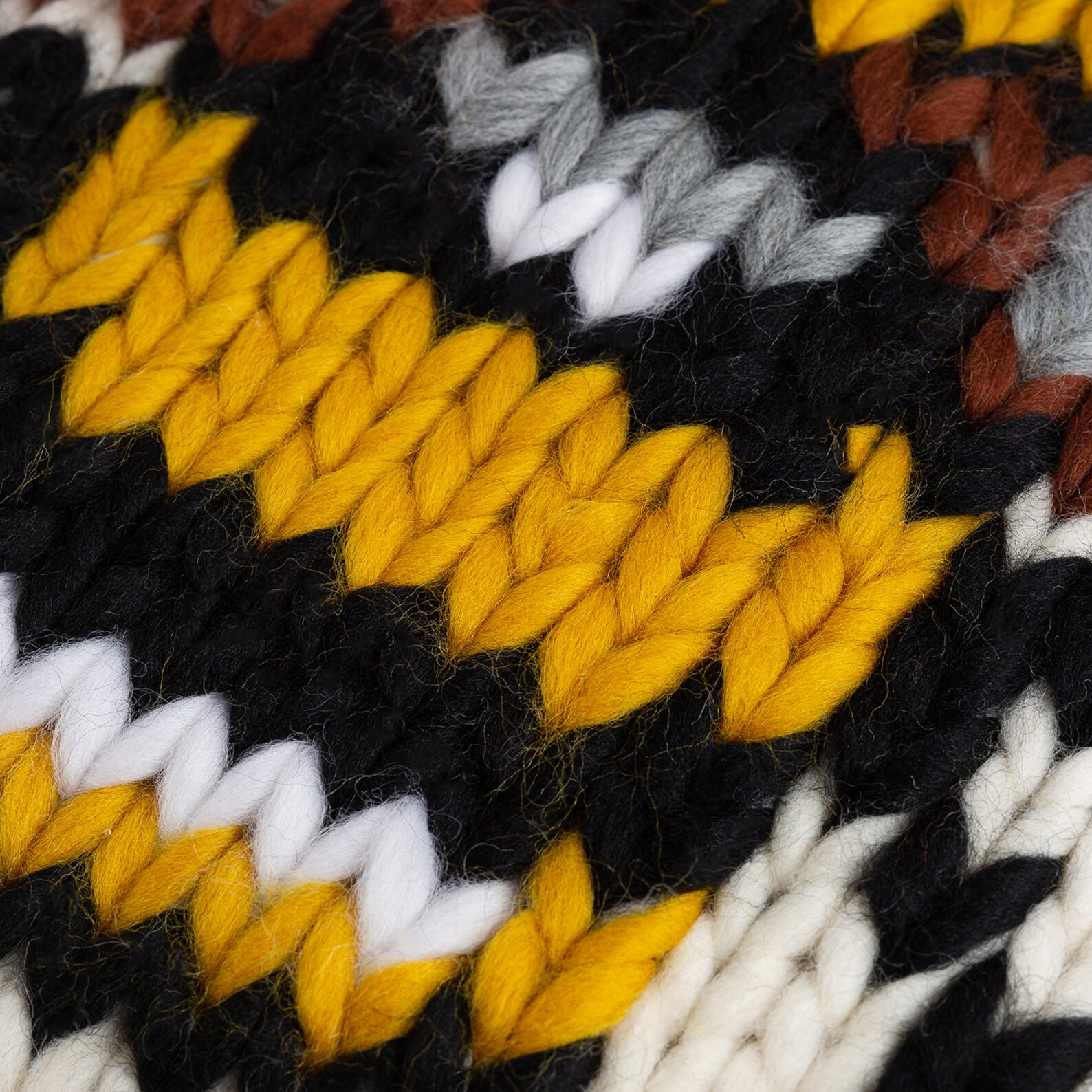 Bee Cushion Cover Easy Knitting Kit | Bumble Bee Homeware Gift | DIY ...