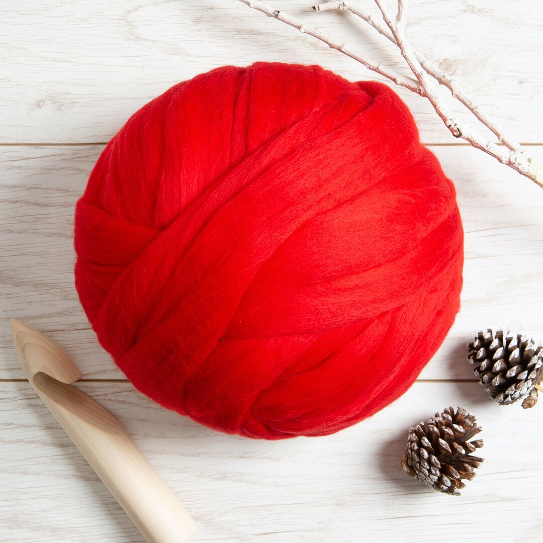 Scarlet Giant Yarn. Arm Knitting Merino Wool. Roving for Spinning ...