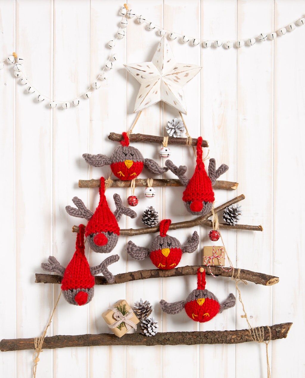 Reindeer and Robin Baubles Knitting Kit. Christmas Knitting - Etsy UK