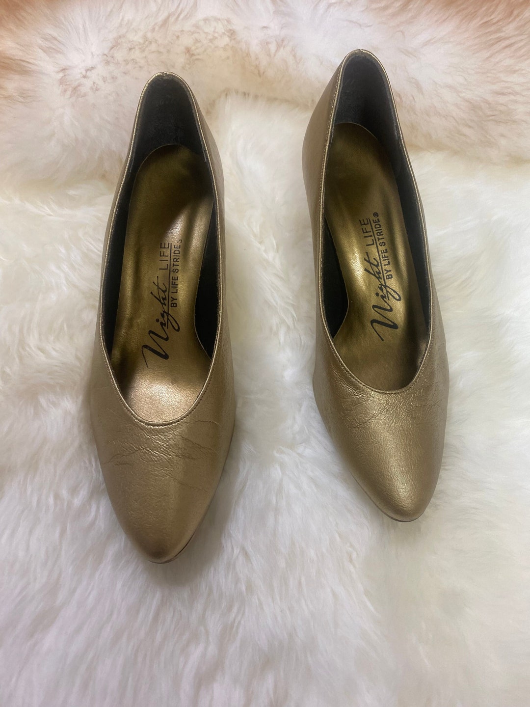 Vintage Metallic Gold Pumps Size 6 - Etsy