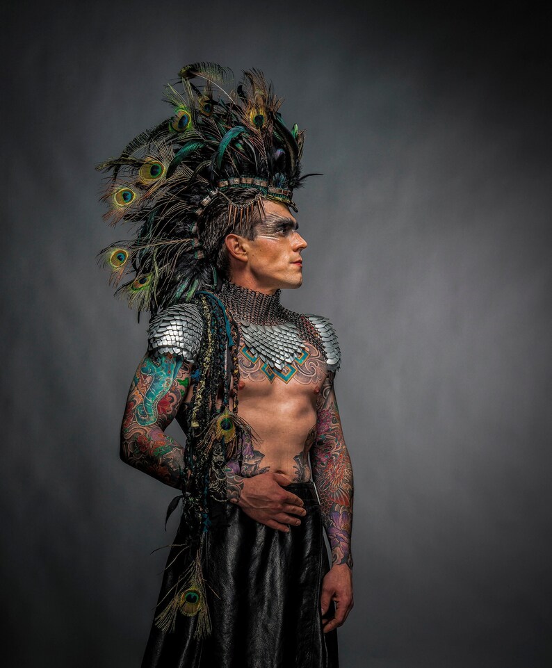 Made to Order: Pauldrons With Bib - Etsy