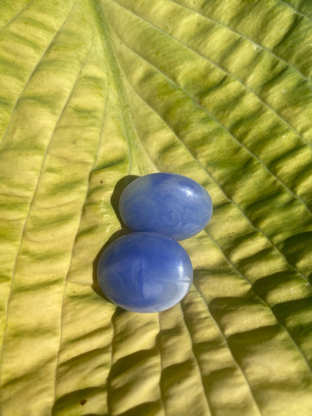 Vintage Periwinkle Blue Marbled Lucite Oval Flat CLIP ON EARRINGS - Etsy
