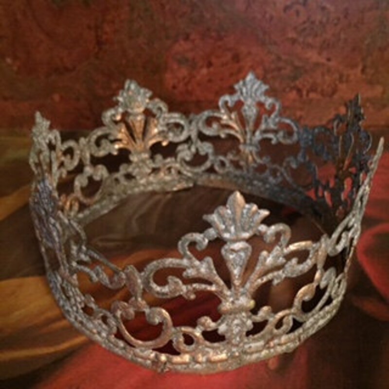 Rusty Crown - Etsy