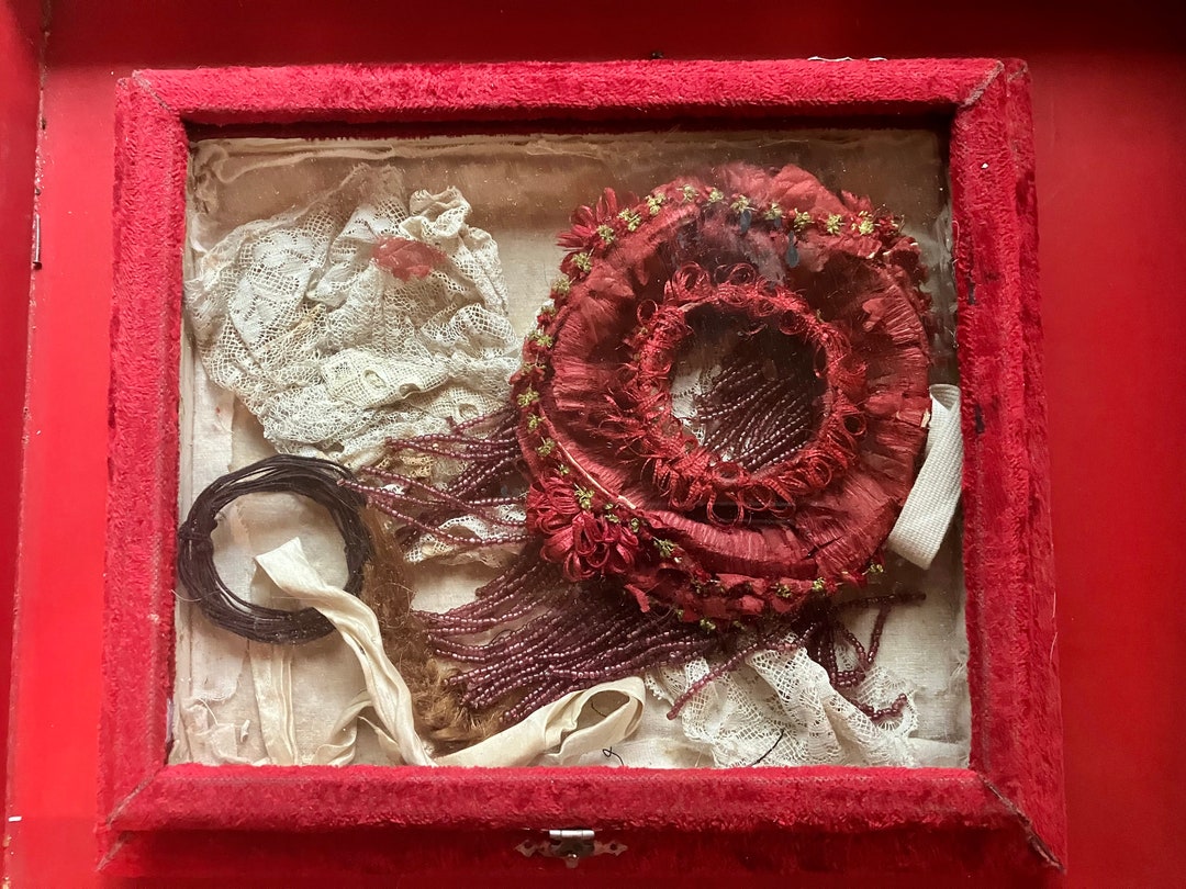 Vintage Memory Box From Past Loved One, Remembrance Box Red Velvet ...