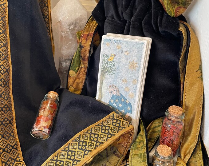 Named Imperial Tudor Set Sheer Silk and Velvet Tarot Cloth and Pouch ...