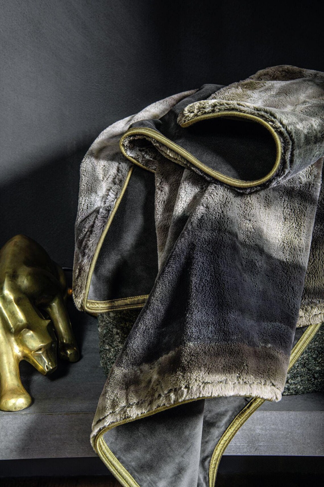 ADDICTED TO Love*fabric Sold by the Meter Upholstery Faux Fur Carlucci ...