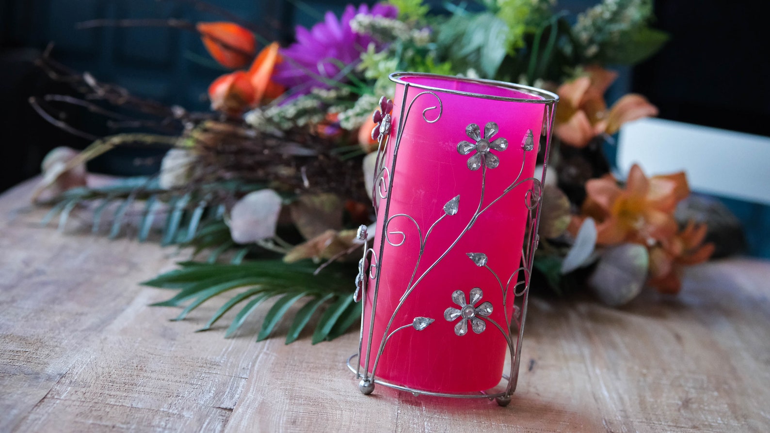 Pink Floral Vase Rhinestones Wire Casket Floral Pot Vintage Glass ...