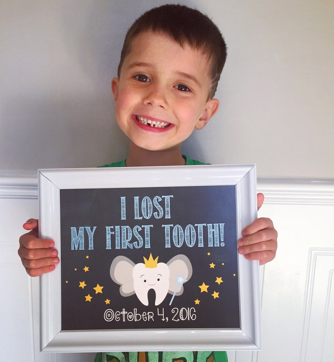 PRINTABLE I Lost My First Tooth! Chalkboard Photo Prop Sign Poster ...