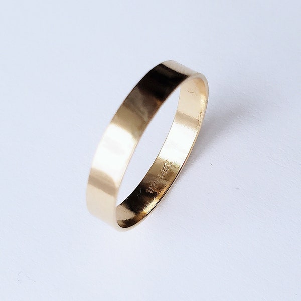 Simple Gold Ring - Etsy Canada