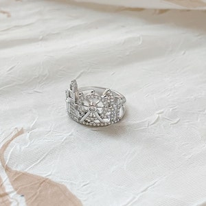 Queen Elizabeth II Ring Queen of England London Skyline Sterling Silver ...