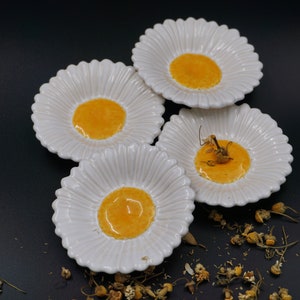 Set of Four Small Ceramic Daisy Dish, Ring Dish, Tea Bag Holder ...