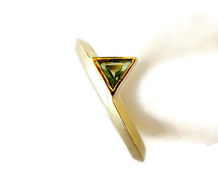 Triangle Ring, Peridot Gold Ring, Minimalist Ring, Triangle Gold Ring ...