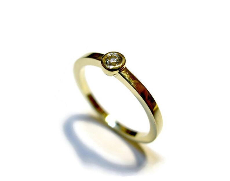 Anillo de compromiso simple, anillo de oro con diamantes, anillo de oro ...