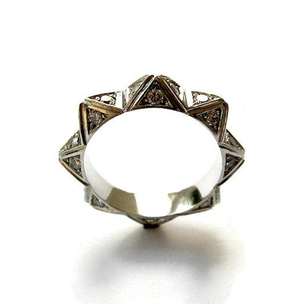 Pyramid Ring - Etsy