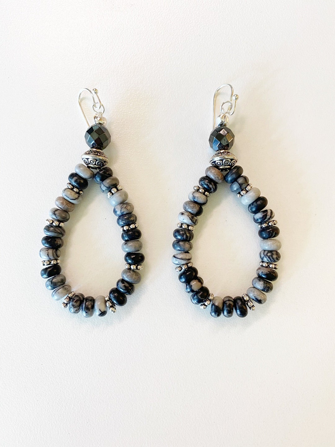 Black Network Agate Stone Teardrop Hoop Earrings - Etsy Italia