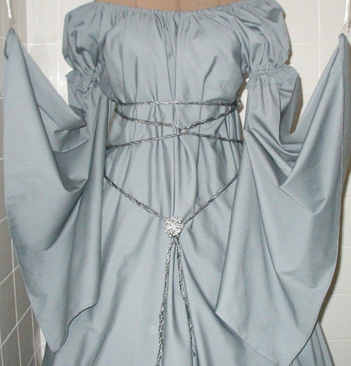 Renaissance Dress Chemise Style Costume Gown Grey W/dagged Sleeves ...