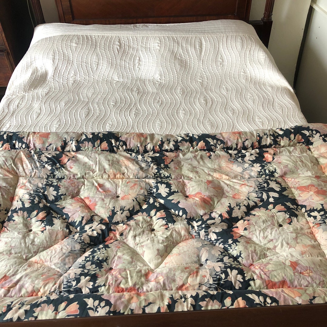 Pretty Single Eiderdown Vintage Floral Flowers Black - Etsy