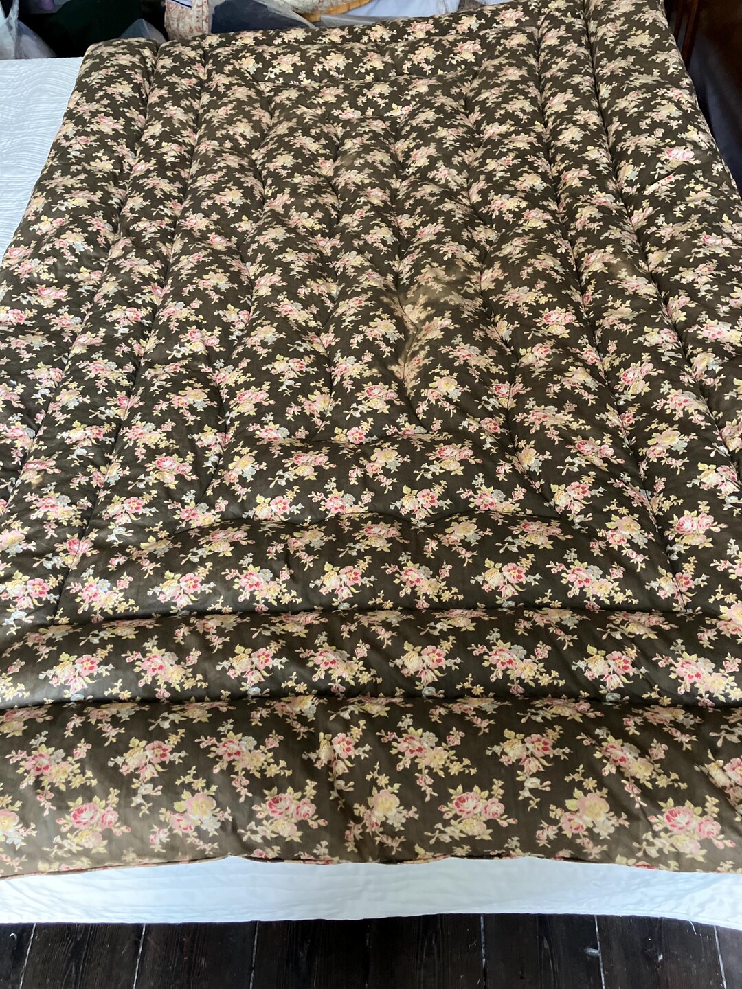 A Pretty Single Eiderdown, Vintage, Feathers, Cotton, Dog Roses, Brown ...