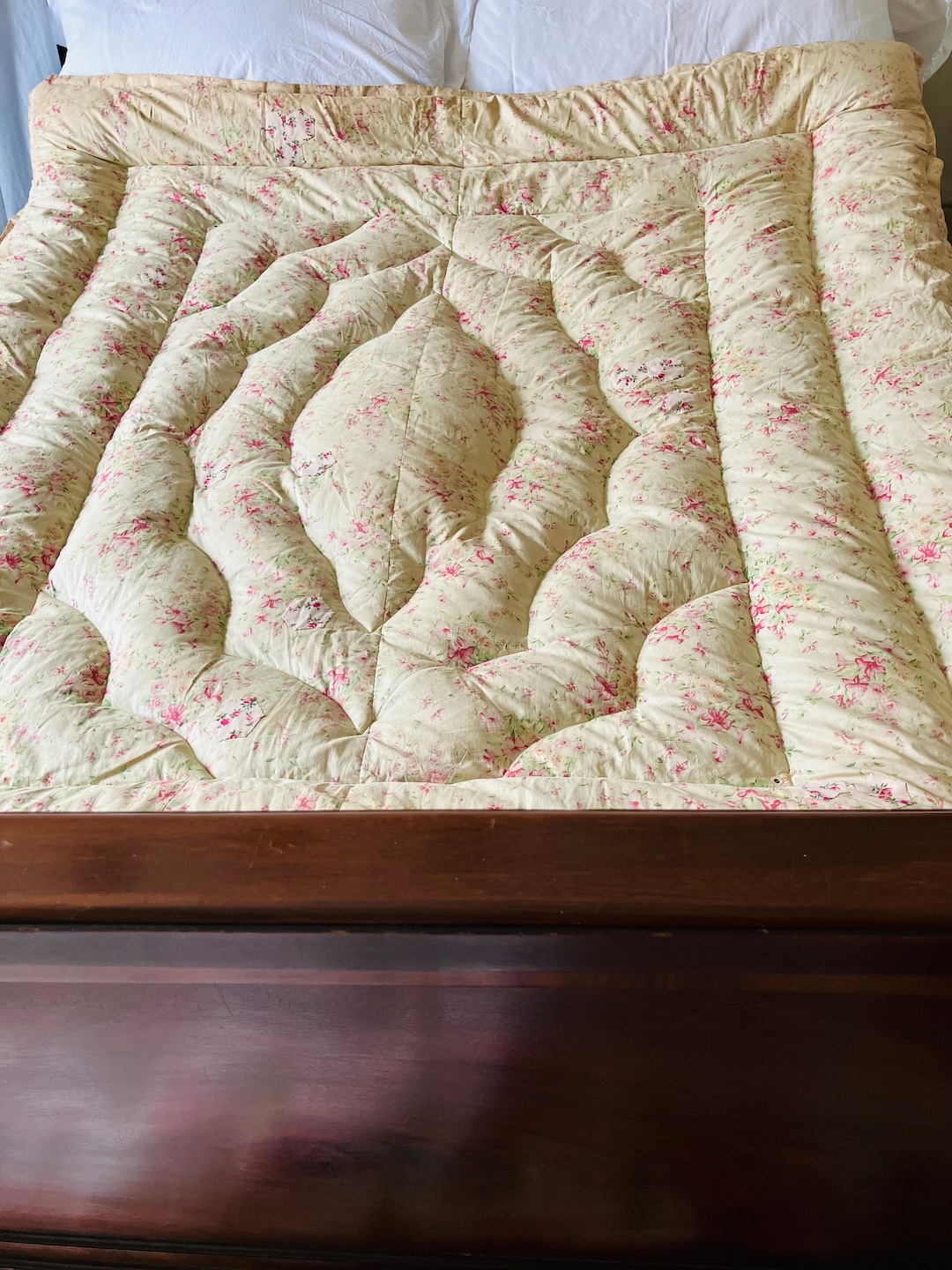 A Double Eiderdown, Vintage, Floral, Flowers, Roses, Feathers, Cotton ...