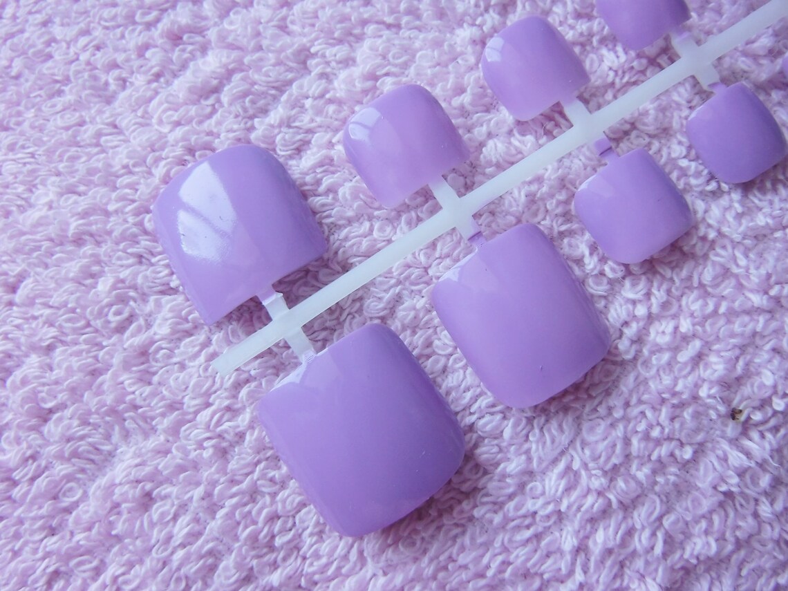 24 lilac hand painted toe false nails | Etsy